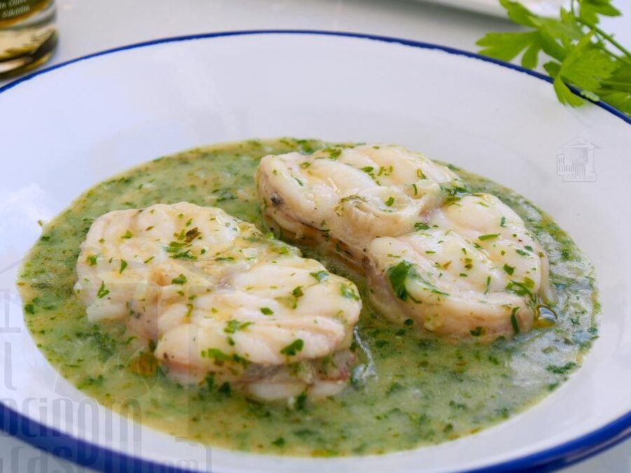 Aprende a hacer cola de rape en salsa verde: receta fácil y deliciosa