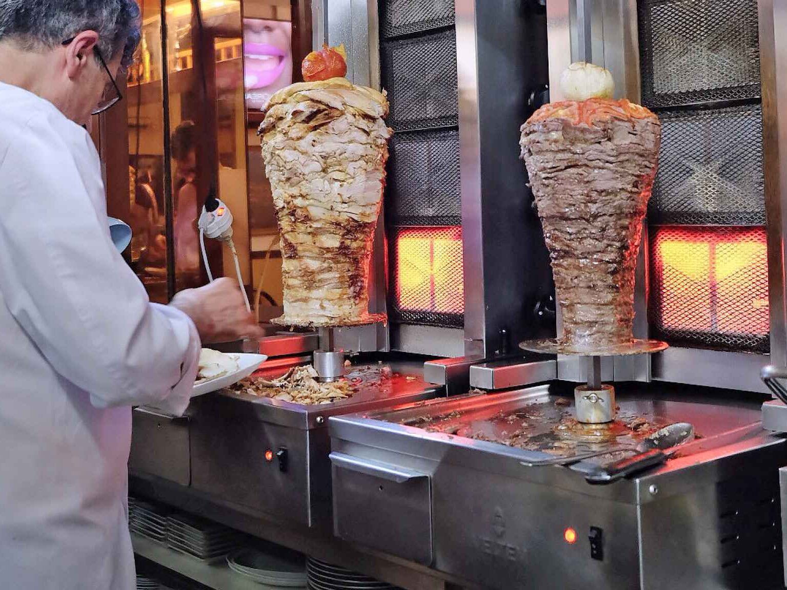 De qué está hecho el kebab en España: descubre su composición y variedades